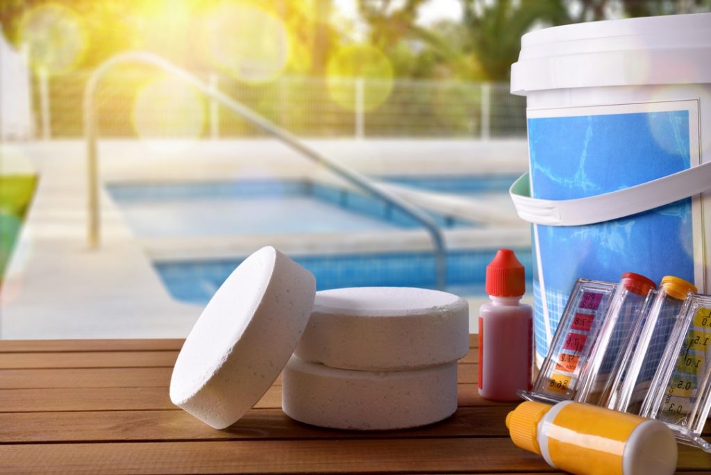 Les produits indispensables pour entretenir sa piscine